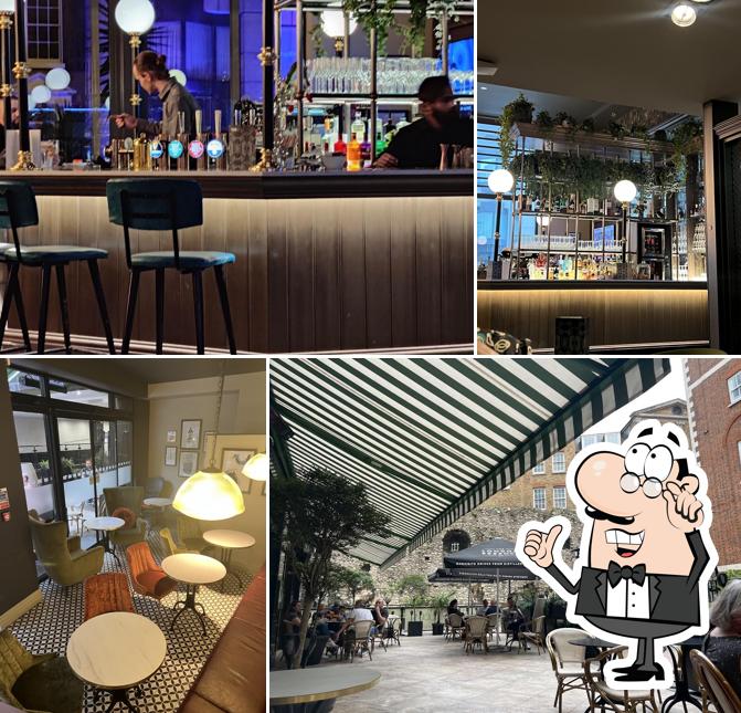 Leo's Bar and Restaurant, London - Restaurant menu, prices and reviews
