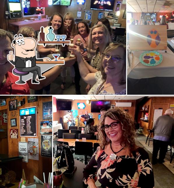 Cottontail Lounge, Urbandale - Restaurant menu, prices and reviews