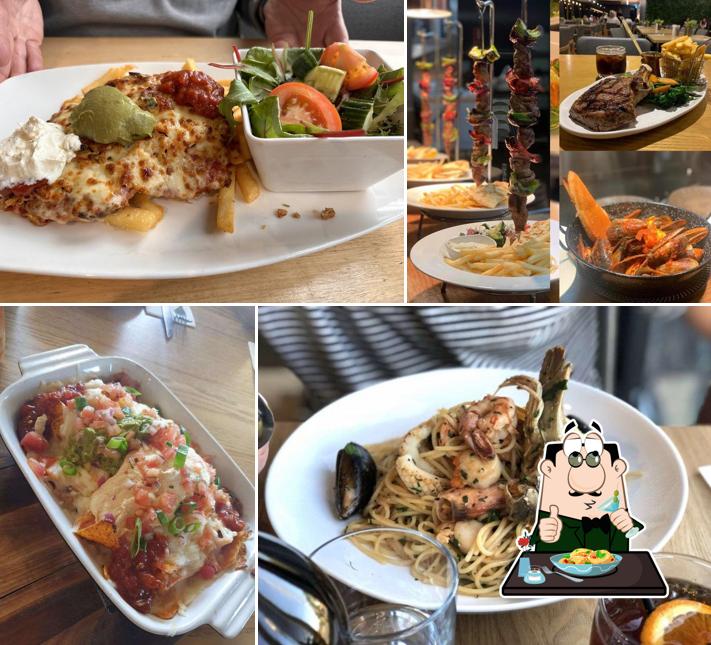 Phoenix and Co, Plenty - Restaurant menu, prices and reviews