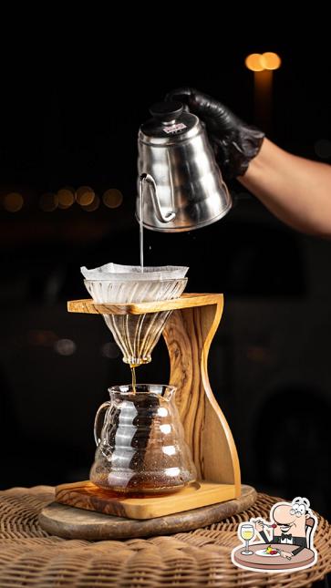 12 AED cafe, Abu Dhabi - Restaurant menu, prices and reviews
