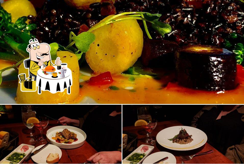 Different Pointe of View, Phoenix - Restaurant menu, prices and reviews