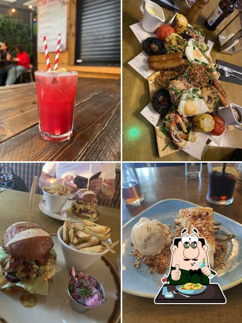 The Halfway Pub & Dining, Llanelli - Restaurant menu, prices and reviews