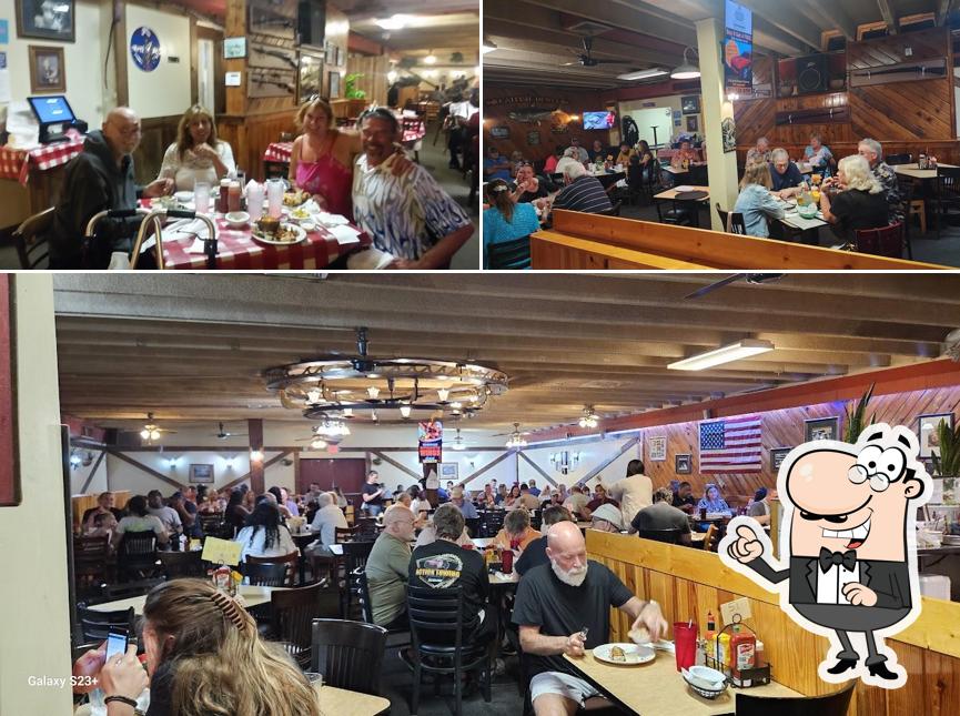 Catfish Deweys, Fort Lauderdale - Restaurant menu, prices and reviews
