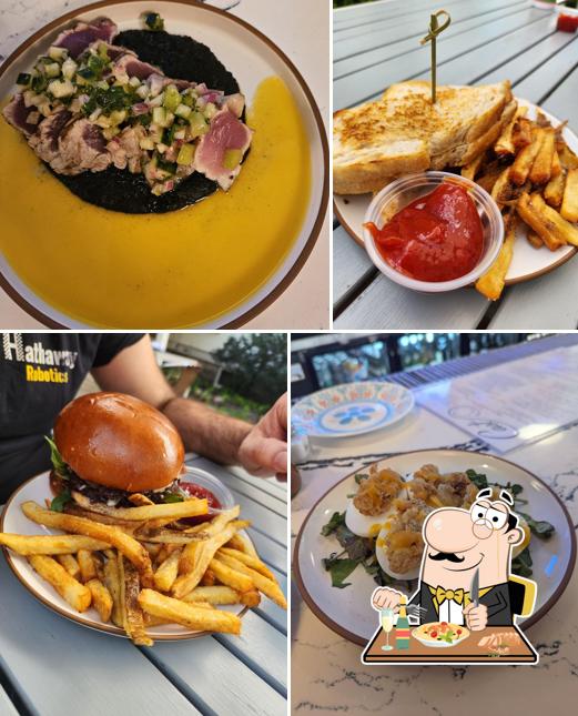 Cast Seaside Bites & Bar, Marion - Restaurant menu, prices and reviews