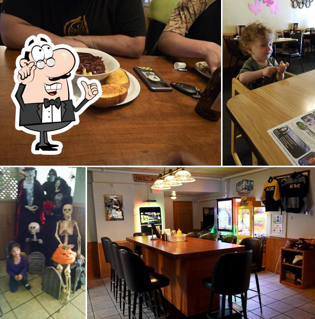 Applejack's Restaurant & Pub, Marinette - Restaurant menu, prices and ...
