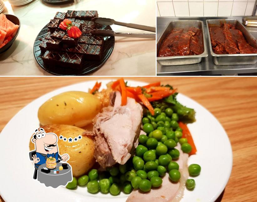 Castello's Pakenham International Buffet Hotel, Pakenham - Restaurant ...