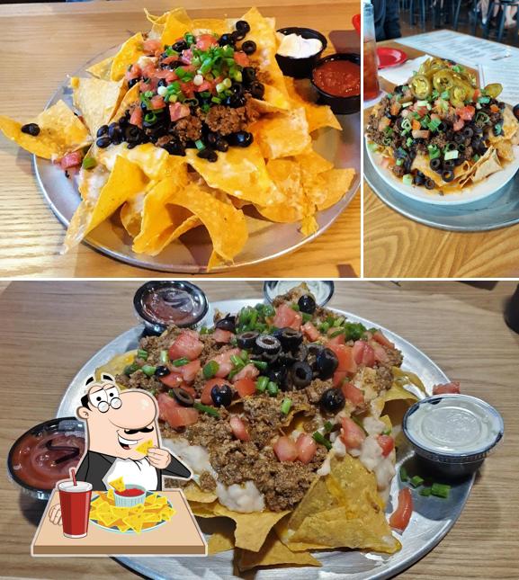 Top Gun Bar & Grill, Puyallup - Restaurant menu, prices and reviews