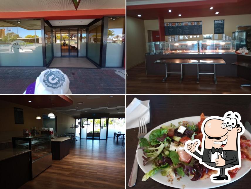 Mia's Kitchen, Moe - Restaurant menu, prices and reviews