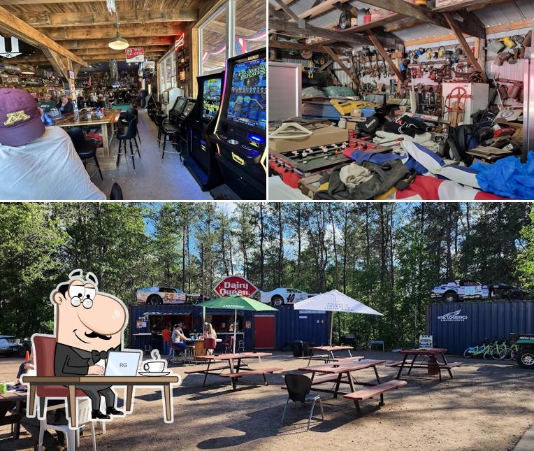 The Junkyard Bar, Hertel - Restaurant menu, prices and reviews