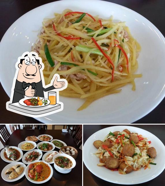 Smile Restaurant, Bangkok, Sutthisan - Restaurant menu, prices and reviews