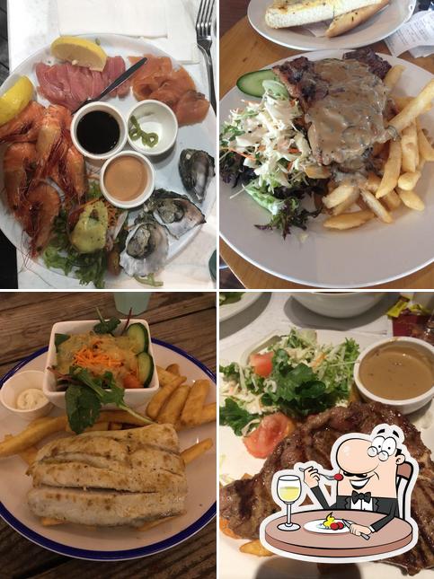 Courthouse Hotel, Port Douglas - Restaurant menu, prices and reviews