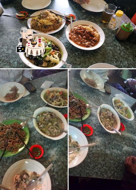 Rumah Makan Gang Sempit, Bandung - Restaurant menu, prices and reviews