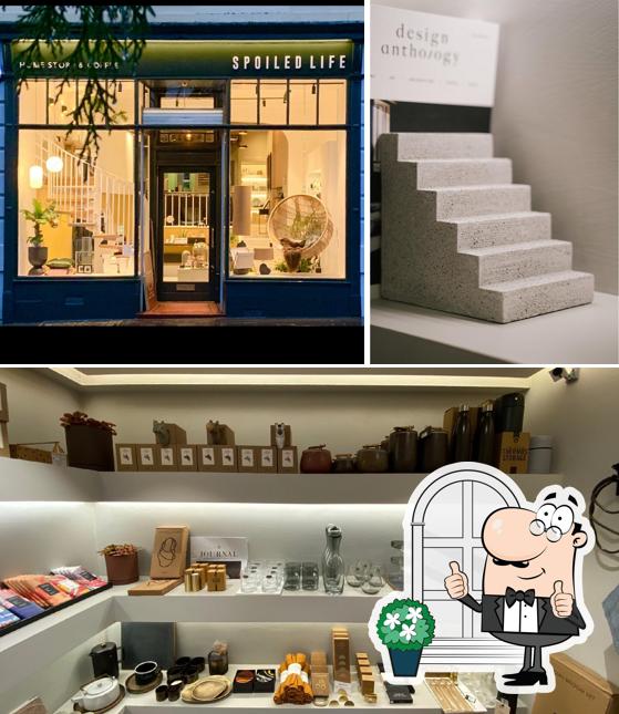 Spoiled life Clothing, Lifestyle and Coffee Store, Saint Andrews - Menú ...