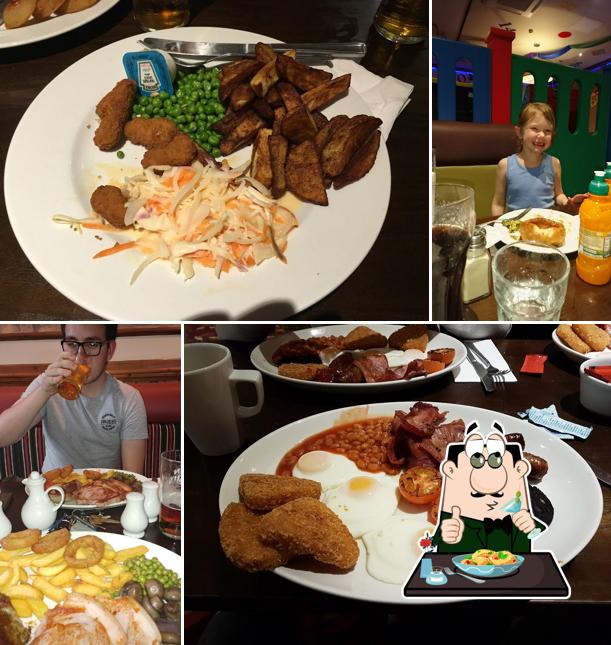 Robins Farm - Farmhouse Inns, Swindon - Restaurant menu, prices and reviews