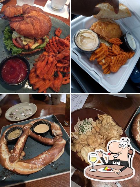 Bullfrogs Bar & Grille, Buford - Restaurant menu, prices and reviews