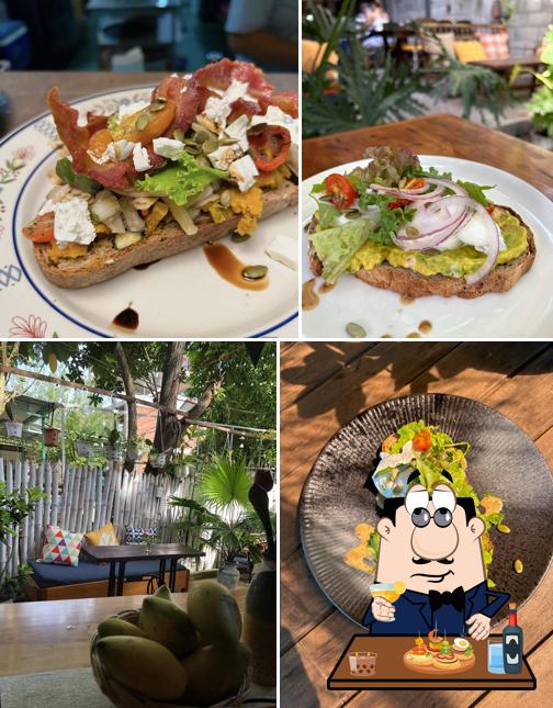 Ellie's Cafe Hoi An - Healthy Breakfast- Brunch- Lunch, tp. Hội An ...