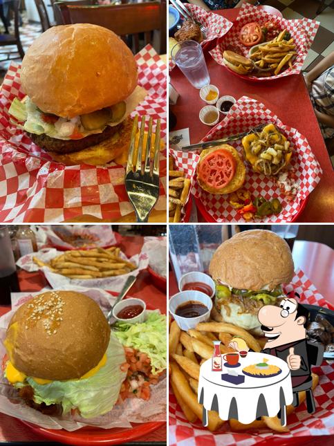 Fuddruckers, Saskatoon - Restaurant menu, prices and reviews