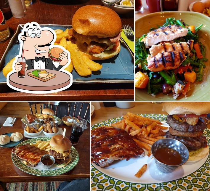 Top 4 restaurants with fried burgers in Dudley, november 2025 ...