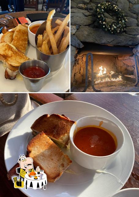 The Great Hall Bar, Asheville - Restaurant menu, prices and reviews