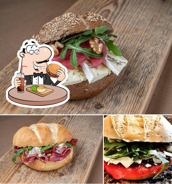 Broodje Ben Pottebakkersrijge, Groningen - Restaurant menu, prices and ...