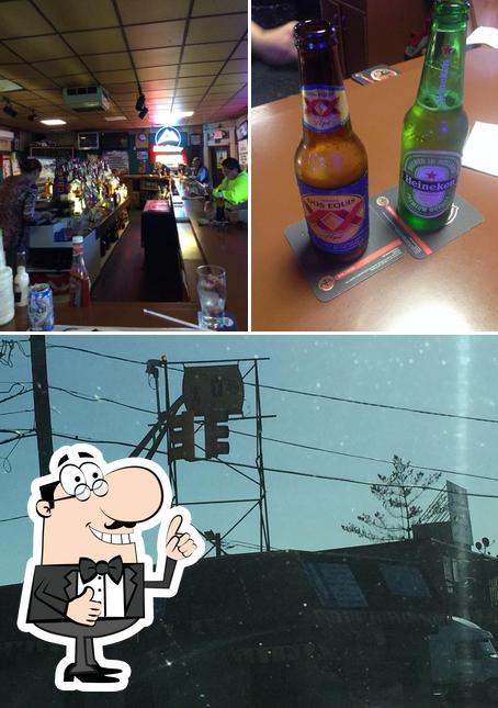 18' Wheeler Bar and Grill, Kearny - Restaurant menu, prices and reviews