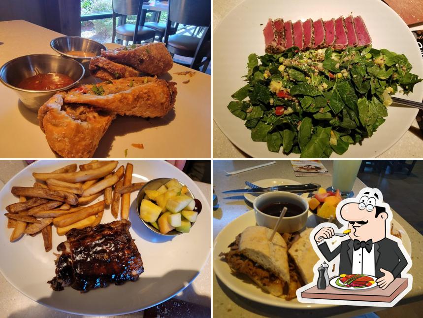 Top 10 restaurants with chicken sandwiches in Gilbert, october 2025 ...