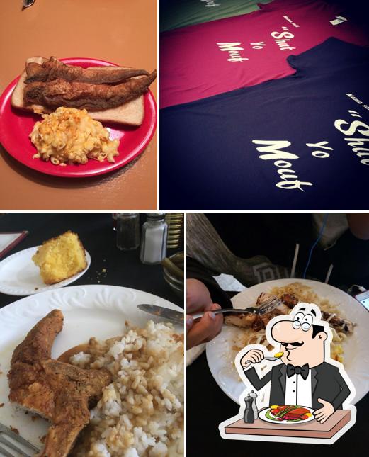 Shut Yo Mouf Soulfood, Petersburg - Restaurant menu, prices and reviews
