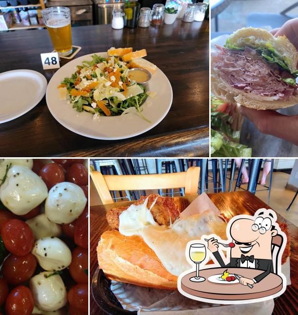 Pizzeria Leopold, Lakewood - Restaurant menu, prices and reviews