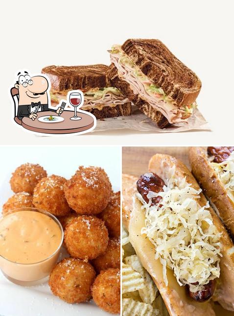 Red Shamrock Ltd. - Norwalk, OH, Norwalk - Restaurant menu, prices and ...