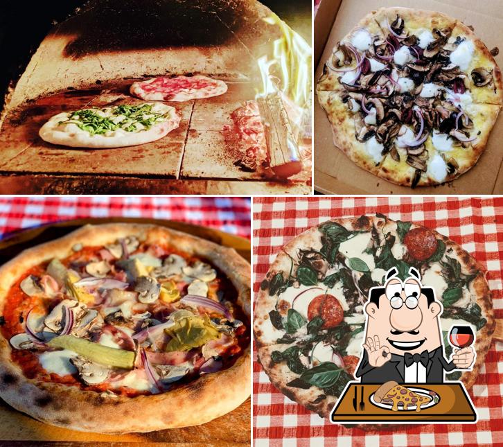 Mo's Artisan Wood Fired Pizza, Moonee Beach - Restaurant menu, prices ...