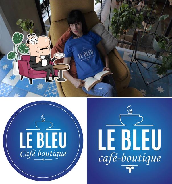 Le Bleu - Café-boutique, Montréal - Restaurant menu, prices and reviews