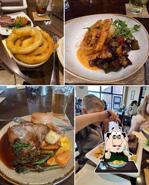Summat to Ate Steak Restaurant & Function Rooms, Wigan - Restaurant ...