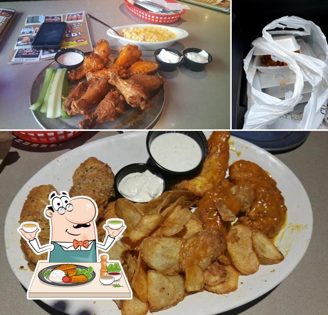 Pluckers Wing Bar, Plano - Restaurant menu, prices and reviews