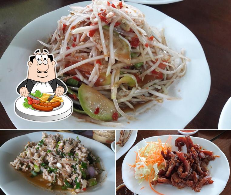 Phra Ram 9 Kai Yang, Bangkok - Restaurant menu, prices and reviews