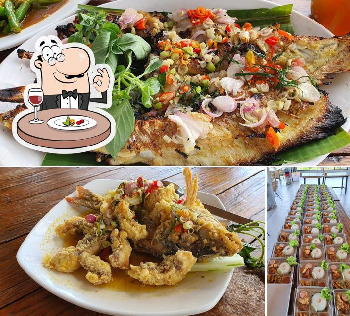 Taman Laut Handayani Seafood Restaurant Labuan Bajo, Goron Talo ...