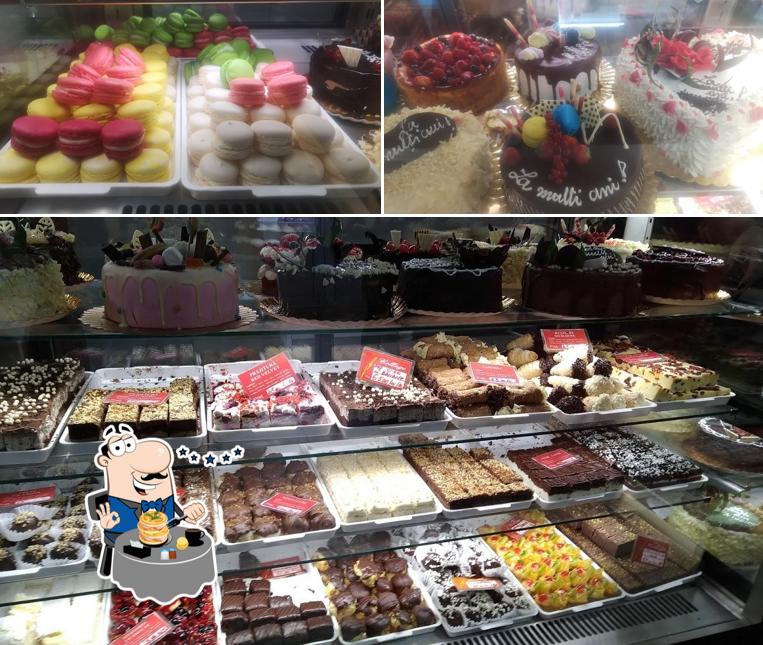 Cofetaria Collage (Confectionery), Constanța - Restaurant menu, prices ...