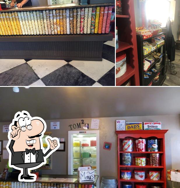 Papa Hoo's Hill Country Popcorn, Wimberley - Restaurant menu, prices ...