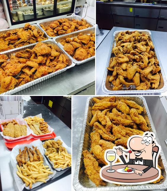 J J Fish & Chicken, Southfield - Restaurant menu, prices and reviews