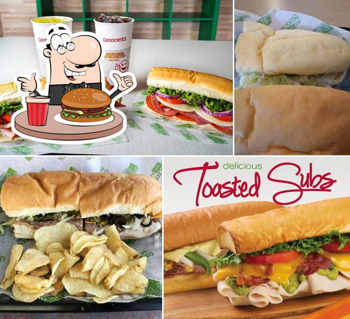 Top 5 restaurants with chicken sandwiches in Town and Country ...