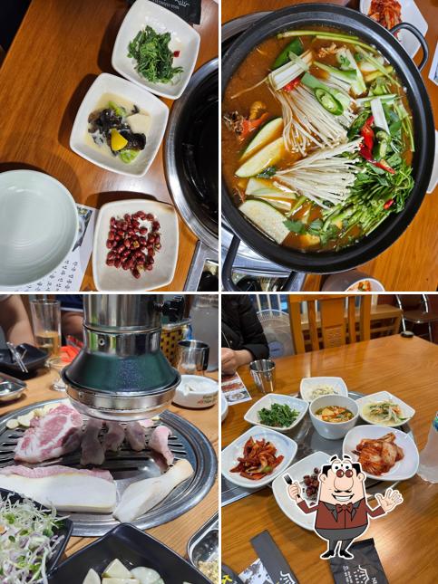Nhà hàng Hạnh Phúc 하노이 청기와 식당, Hanoi - Restaurant menu, prices and reviews