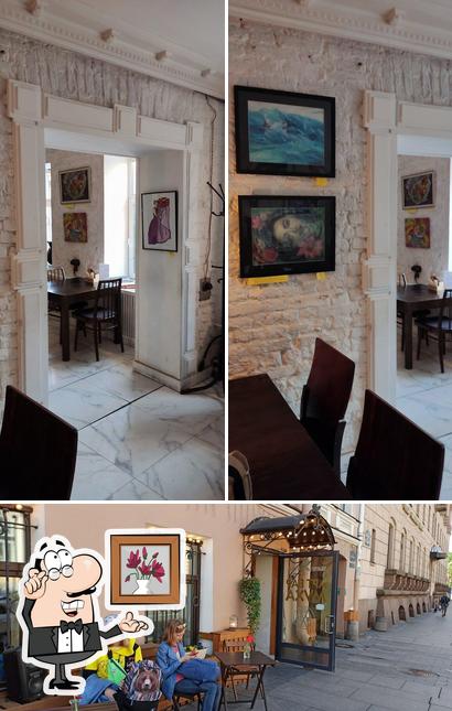 Muha Art-Resto-Bar, Saint Petersburg - Restaurant menu, prices and reviews