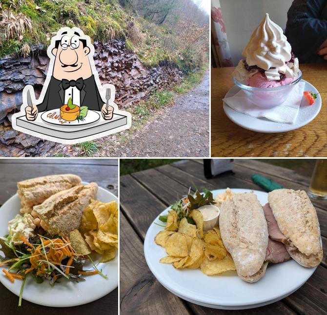 Fingle Bridge Inn, Drewsteignton - Restaurant menu, prices and reviews
