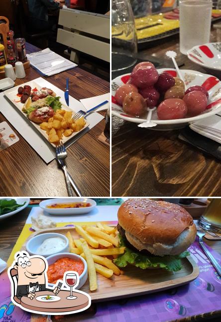 Varuna Gezgin Cafe - Ankara - Tunalı, Ankara, Necatibey - Restaurant ...