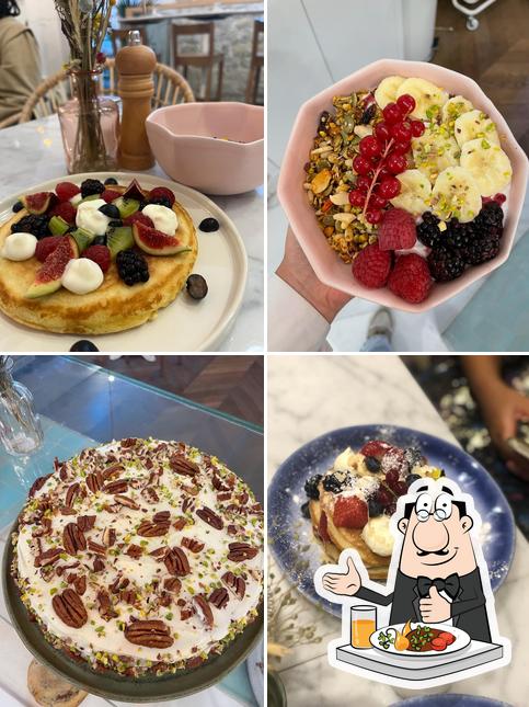 Azur Café, Paris, George V - Restaurant menu, prices and reviews