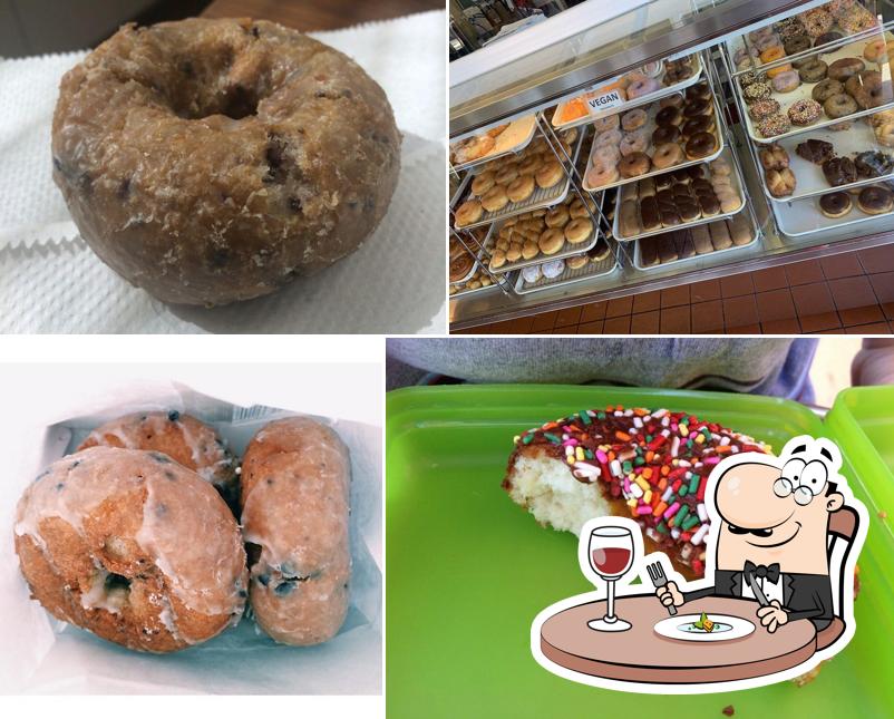 Broadway Donuts, Long Beach - Restaurant menu, prices and reviews