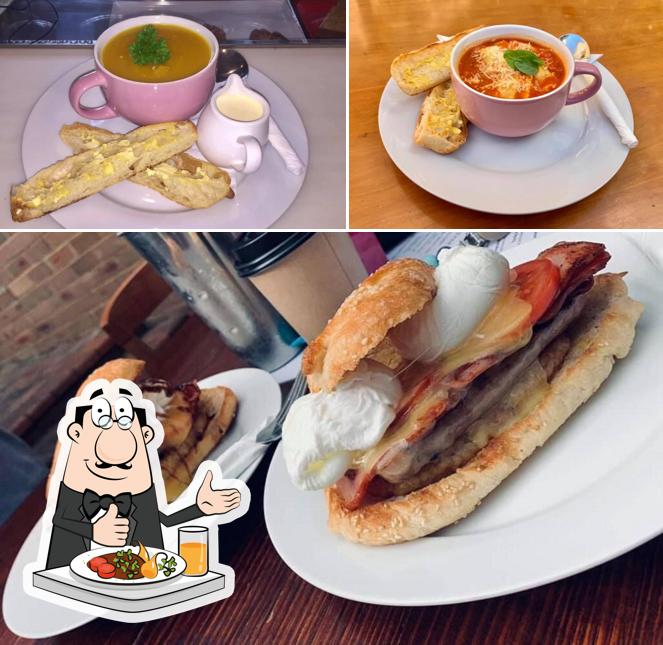 The Elm Tree Cafe, Camden - Restaurant menu, prices and reviews