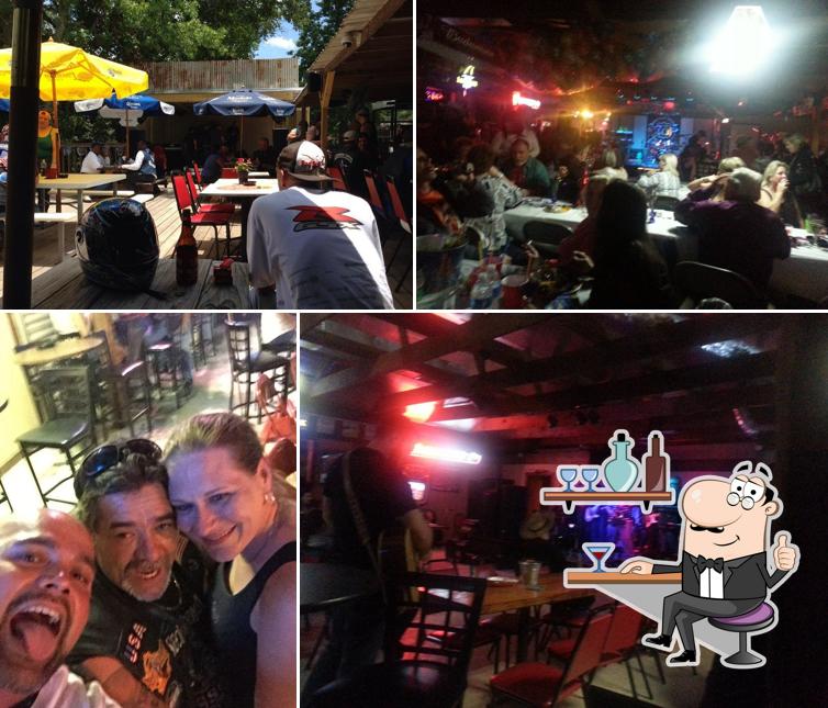 Backwoods Saloon, Conroe - Restaurant menu, prices and reviews