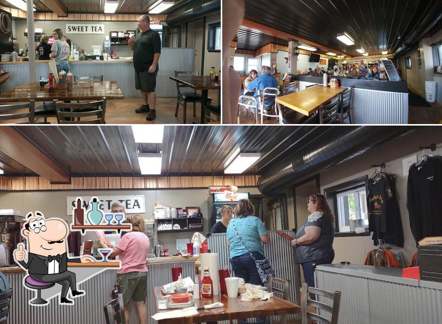 Pauly's BBQ, Arthur - Restaurant menu, prices and reviews