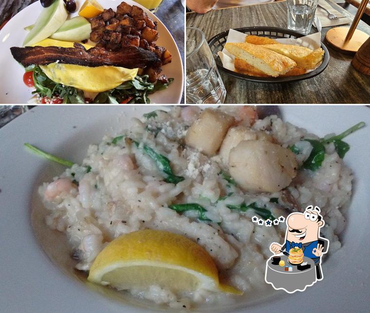 Pagliacci's, Victoria - Restaurant menu, prices and reviews