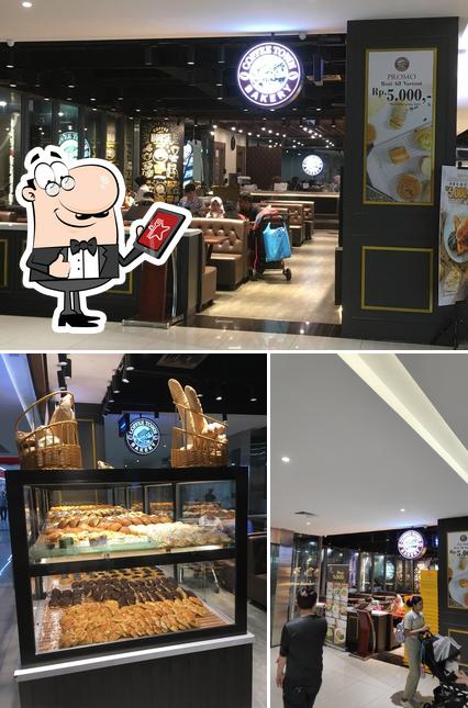 Coffee Town Grand Batam, Batam - Restaurant menu, prices and reviews